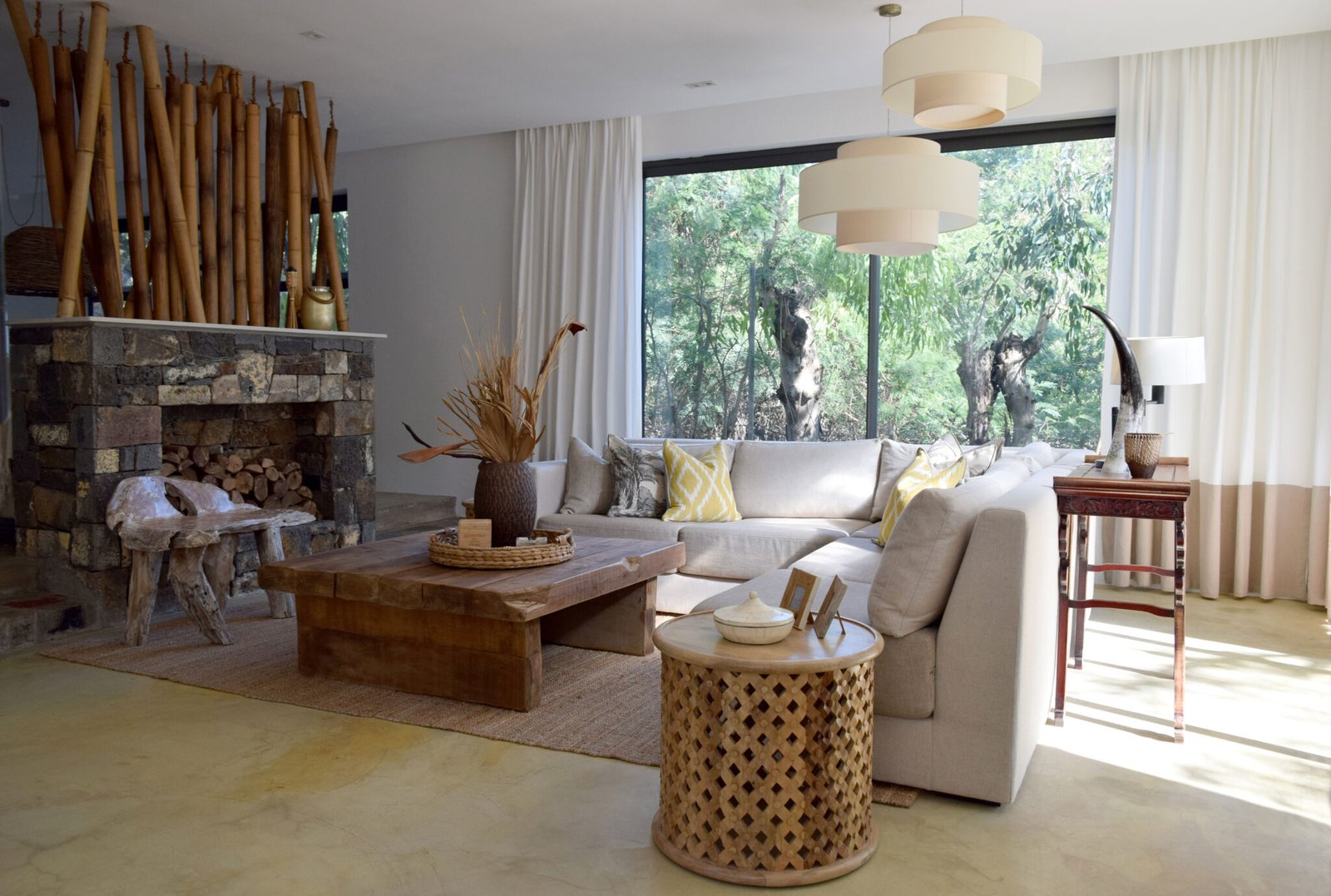 Nashmita Rajiah Ltd - Business and Interiors
